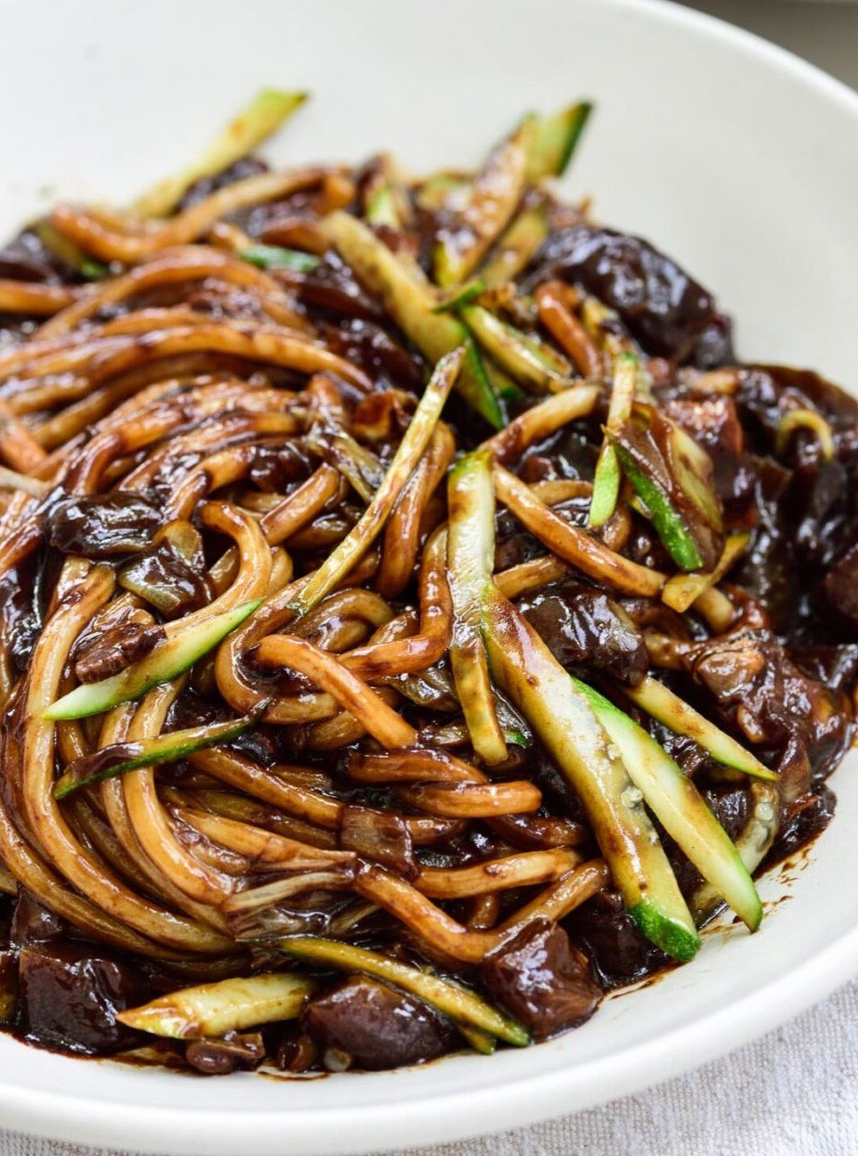 Authentic Korean Jajangmyeon Recipe: Step-by-Step
